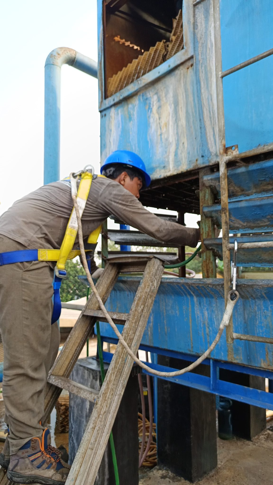 Jenis-Jenis Cooling Tower, Fungsi, Tipe, dan Aplikasi - PT. Inter Jaya ...